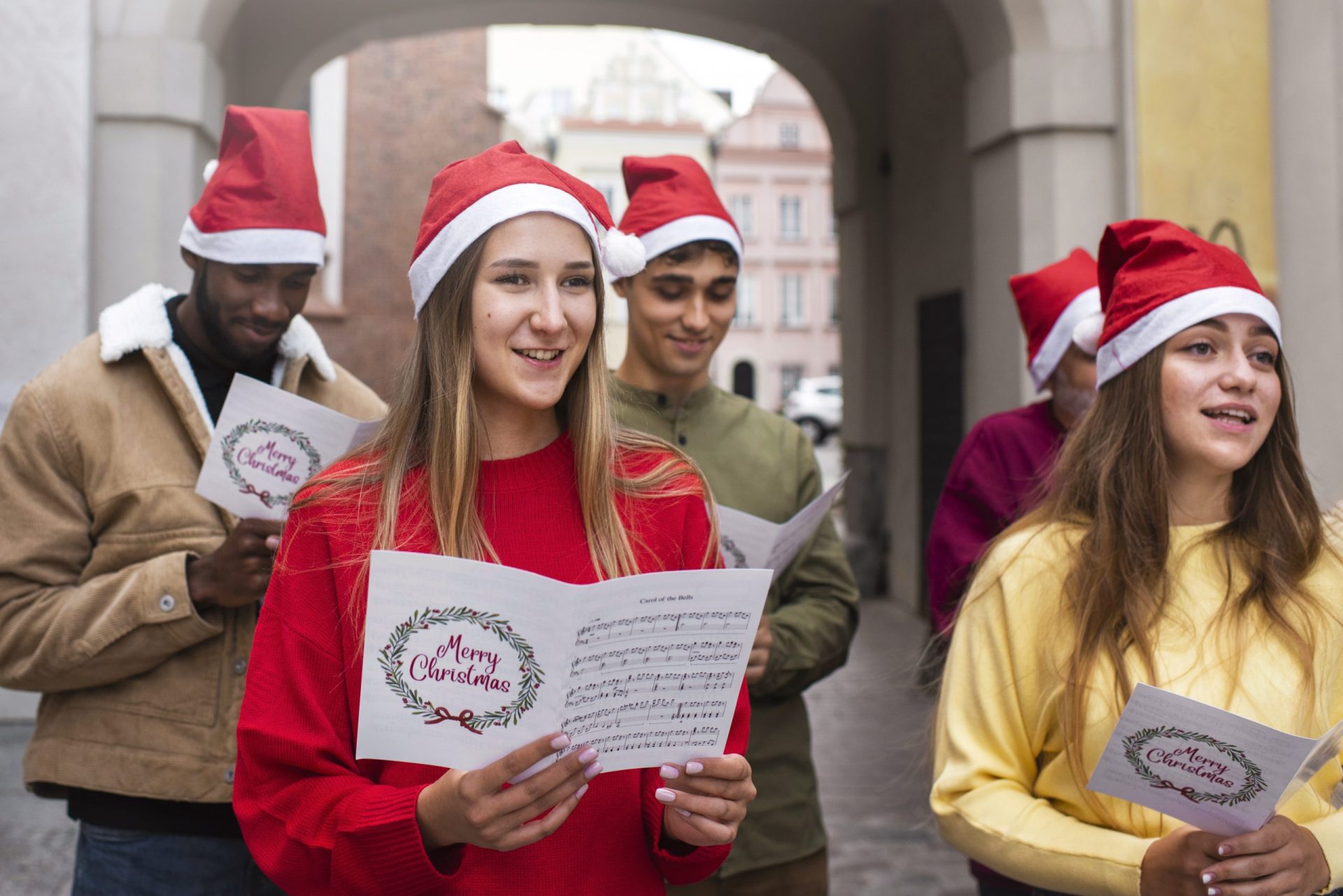 10 Fun Ways to Celebrate Christmas While Studying Abroad